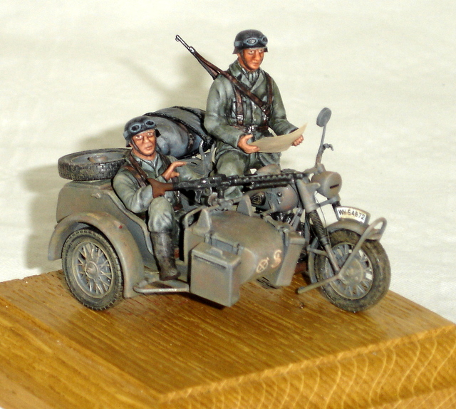 BMW R 75 ITALERI, 1/35 et BMW R 75 TAMIYA, par Pierrot, ( archives ...